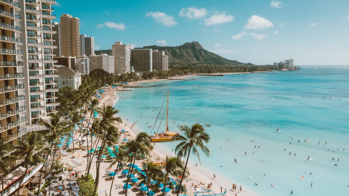 Hawaii overtourism: What is it and what can you do?